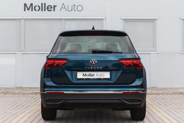 Volkswagen Tiguan 2021 in Ventspils, with an engine capacity of 2.00 L and mileage of 39 thousand km for 24150 €, photo 4 on AUTOMOTO.COM.LV