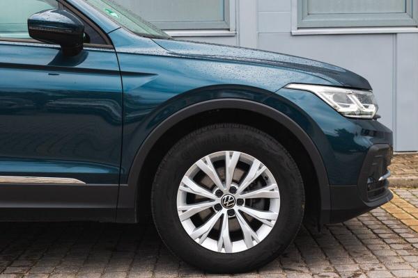 Volkswagen Tiguan 2021 in Ventspils, with an engine capacity of 2.00 L and mileage of 39 thousand km for 24150 €, photo 9 on AUTOMOTO.COM.LV