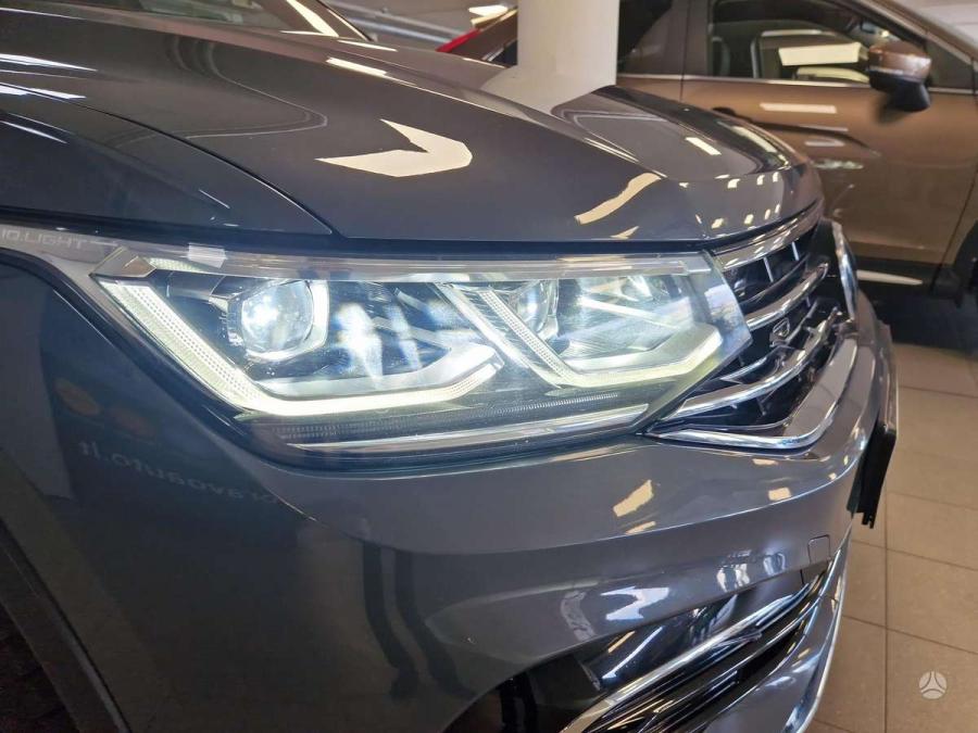 Volkswagen Tiguan 2021 in Vilnius, with an engine capacity of 2.00 L and mileage of 114 thousand km for 27500 €, photo 11 on AUTOMOTO.COM.LV