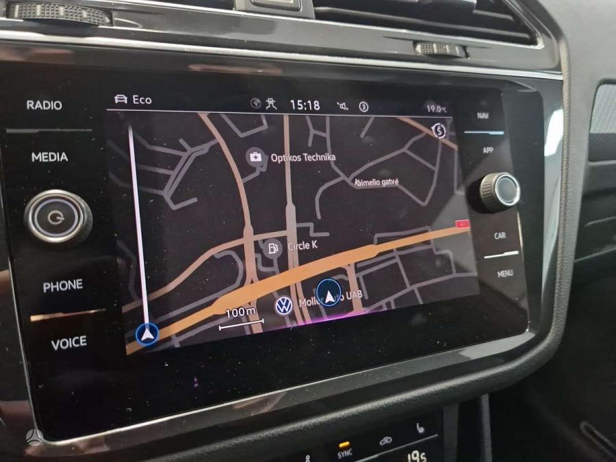 Volkswagen Tiguan 2021 in Vilnius, with an engine capacity of 2.00 L and mileage of 114 thousand km for 27500 €, photo 22 on AUTOMOTO.COM.LV