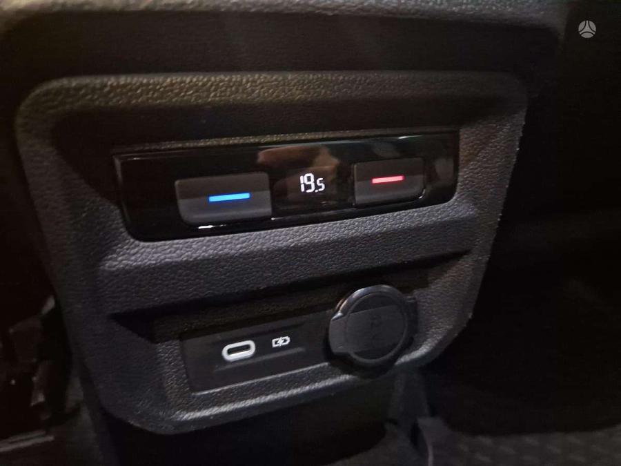 Volkswagen Tiguan 2021 in Vilnius, with an engine capacity of 2.00 L and mileage of 114 thousand km for 27500 €, photo 28 on AUTOMOTO.COM.LV