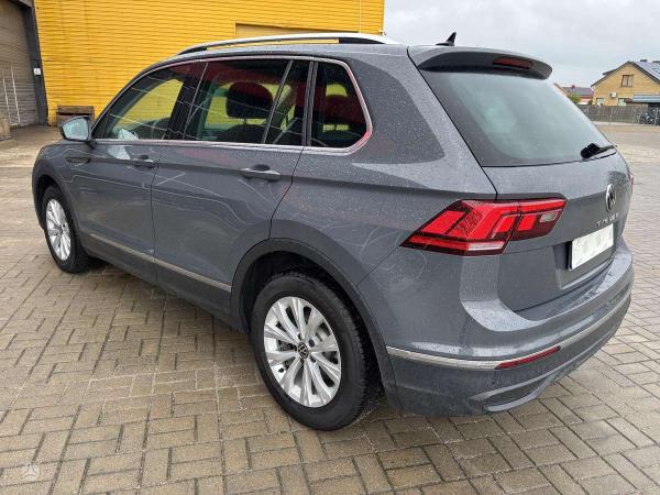 Volkswagen Tiguan 2021 in Taurage, with an engine capacity of 1.97 L and mileage of 186 thousand km for 16700 €, photo 8 on AUTOMOTO.COM.LV