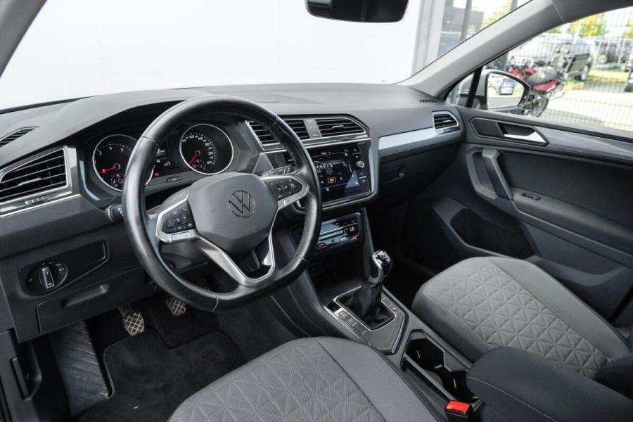 Volkswagen Tiguan 2021 Rīga, ar dzinēja tilpumu 1.50 L un nobraukumu 84 tūkst. km par 19350 €, foto 24 vietnē AUTOMOTO.COM.LV