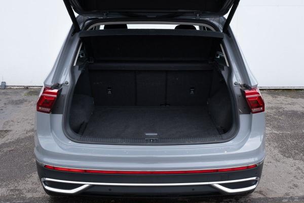 Volkswagen Tiguan 2021 Rīga, ar dzinēja tilpumu 2.00 L un nobraukumu 85 tūkst. km par 25500 €, foto 10 vietnē AUTOMOTO.COM.LV