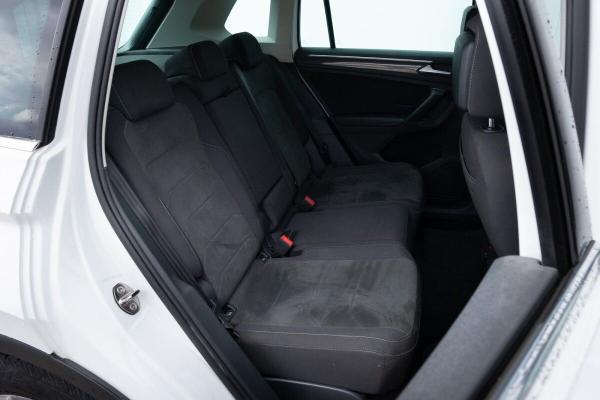 Volkswagen Tiguan 2021 in Riga, with an engine capacity of 2.00 L and mileage of 126 thousand km for 24500 €, photo 8 on AUTOMOTO.COM.LV