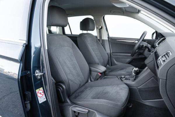 Volkswagen Tiguan 2021 in Riga, with an engine capacity of 2.00 L and mileage of 152 thousand km for 24950 €, photo 10 on AUTOMOTO.COM.LV
