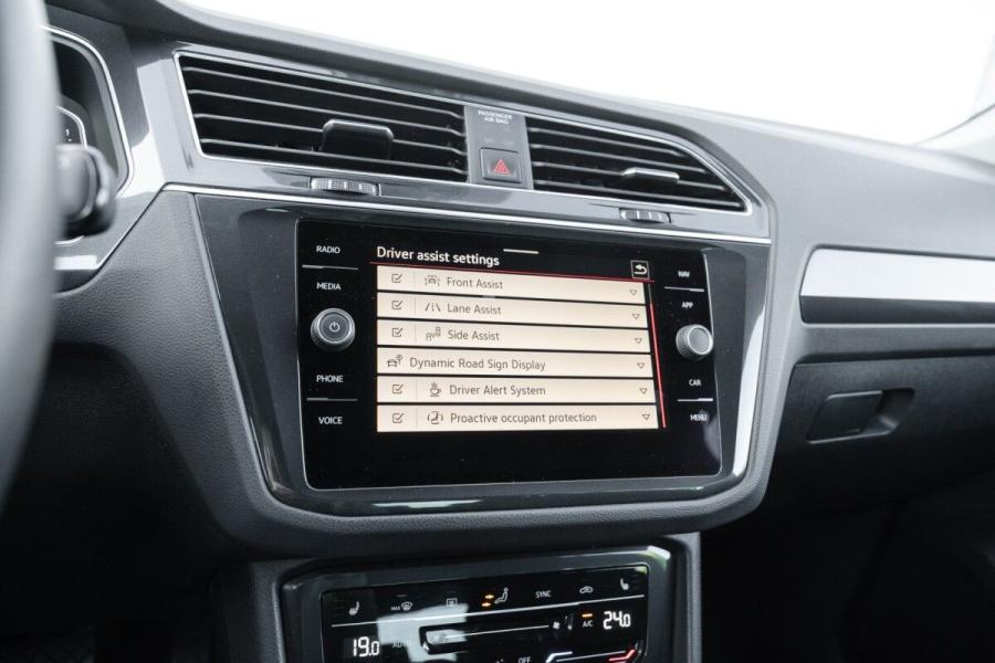 Volkswagen Tiguan 2021 Rīga, ar dzinēja tilpumu 2.00 L un nobraukumu 152 tūkst. km par 24950 €, foto 43 vietnē AUTOMOTO.COM.LV