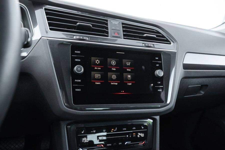Volkswagen Tiguan 2021 Rīga, ar dzinēja tilpumu 2.00 L un nobraukumu 152 tūkst. km par 24950 €, foto 44 vietnē AUTOMOTO.COM.LV