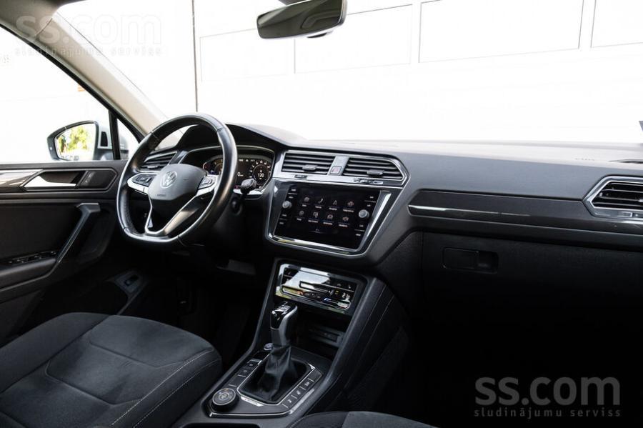 Volkswagen Tiguan 2022 in Riga, with an engine capacity of 2.00 L and mileage of 118 thousand km for 29000 €, photo 9 on AUTOMOTO.COM.LV