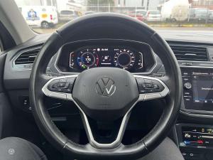 Volkswagen Tiguan 2022 in Kaunas, with an engine capacity of 2.00 L and mileage of 225 thousand km for 20300 €, photo 13 on AUTOMOTO.COM.LV