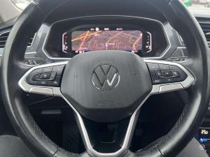 Volkswagen Tiguan 2022 in Kaunas, with an engine capacity of 2.00 L and mileage of 225 thousand km for 20300 €, photo 17 on AUTOMOTO.COM.LV