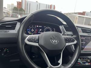 Volkswagen Tiguan 2022 in Kaunas, with an engine capacity of 2.00 L and mileage of 225 thousand km for 20300 €, photo 29 on AUTOMOTO.COM.LV