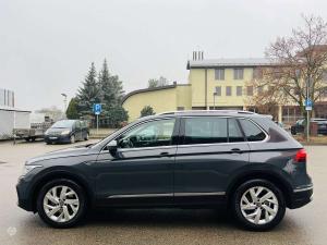 Volkswagen Tiguan 2022 in Kaunas, with an engine capacity of 2.00 L and mileage of 212 thousand km for 19999 €, photo 3 on AUTOMOTO.COM.LV