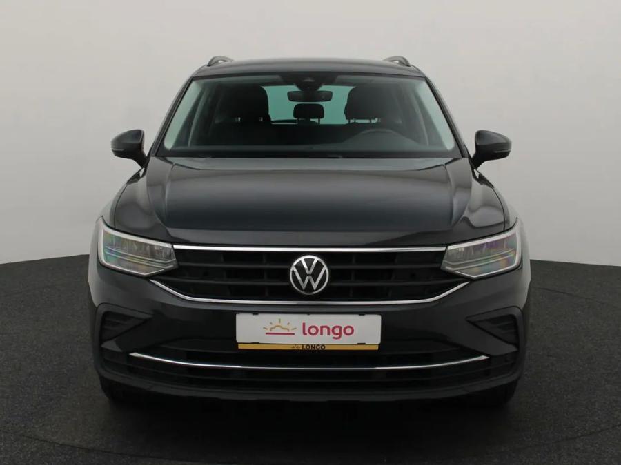 Volkswagen Tiguan 2022 in Vilnius, with an engine capacity of 2.00 L and mileage of 171 thousand km for 22399 €, photo 3 on AUTOMOTO.COM.LV