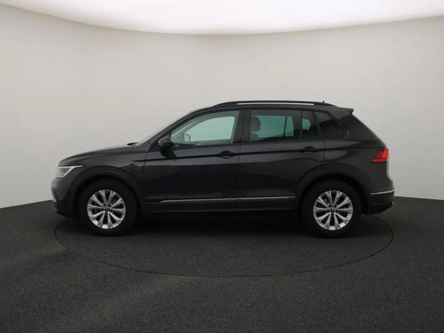 Volkswagen Tiguan 2022 in Vilnius, with an engine capacity of 2.00 L and mileage of 171 thousand km for 22399 €, photo 5 on AUTOMOTO.COM.LV