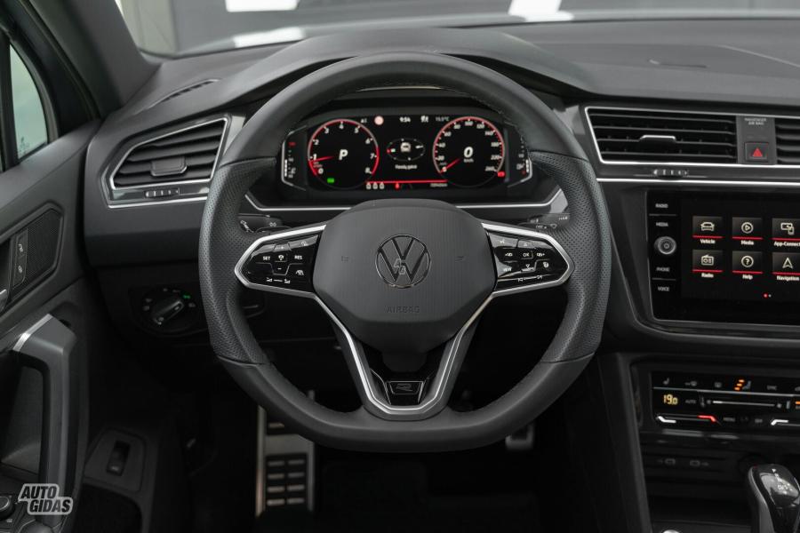 Volkswagen Tiguan 2022 Viļņa, ar dzinēja tilpumu 2.00 L un nobraukumu 71 tūkst. km par 31900 €, foto 23 vietnē AUTOMOTO.COM.LV