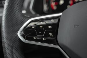 Volkswagen Tiguan 2022 Viļņa, ar dzinēja tilpumu 2.00 L un nobraukumu 71 tūkst. km par 31900 €, foto 25 vietnē AUTOMOTO.COM.LV