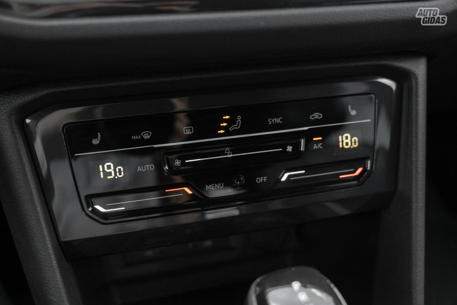 Volkswagen Tiguan 2022 Viļņa, ar dzinēja tilpumu 2.00 L un nobraukumu 71 tūkst. km par 31900 €, foto 29 vietnē AUTOMOTO.COM.LV