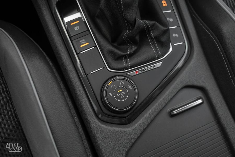 Volkswagen Tiguan 2022 Viļņa, ar dzinēja tilpumu 2.00 L un nobraukumu 71 tūkst. km par 31900 €, foto 34 vietnē AUTOMOTO.COM.LV