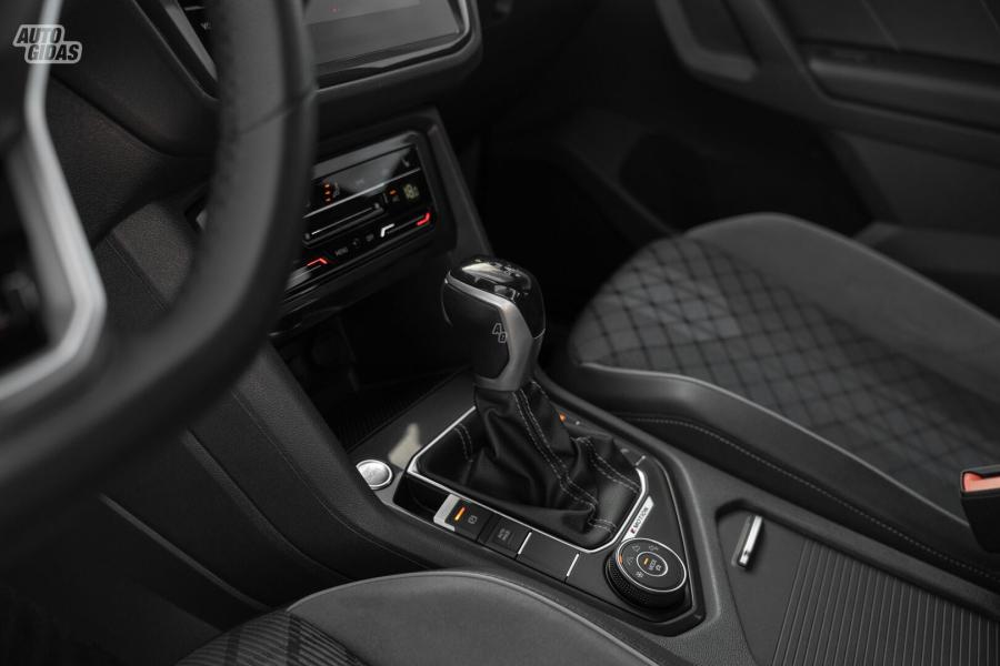 Volkswagen Tiguan 2022 Viļņa, ar dzinēja tilpumu 2.00 L un nobraukumu 71 tūkst. km par 31900 €, foto 35 vietnē AUTOMOTO.COM.LV