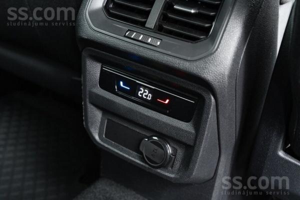 Volkswagen Tiguan 2022 in Riga on AUTOMOTO.COM.LV Volkswagen Tiguan 2022 in Riga, with an engine capacity of 1.50 L and mileage of 72 thousand km for 21500 €, photo 8 on AUTOMOTO.COM.LV