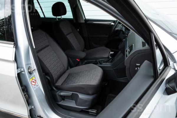 Volkswagen Tiguan 2023 in Riga on AUTOMOTO.COM.LV Volkswagen Tiguan 2023 in Riga, with an engine capacity of 1.50 L and mileage of 44 thousand km for 23950 €, photo 7 on AUTOMOTO.COM.LV