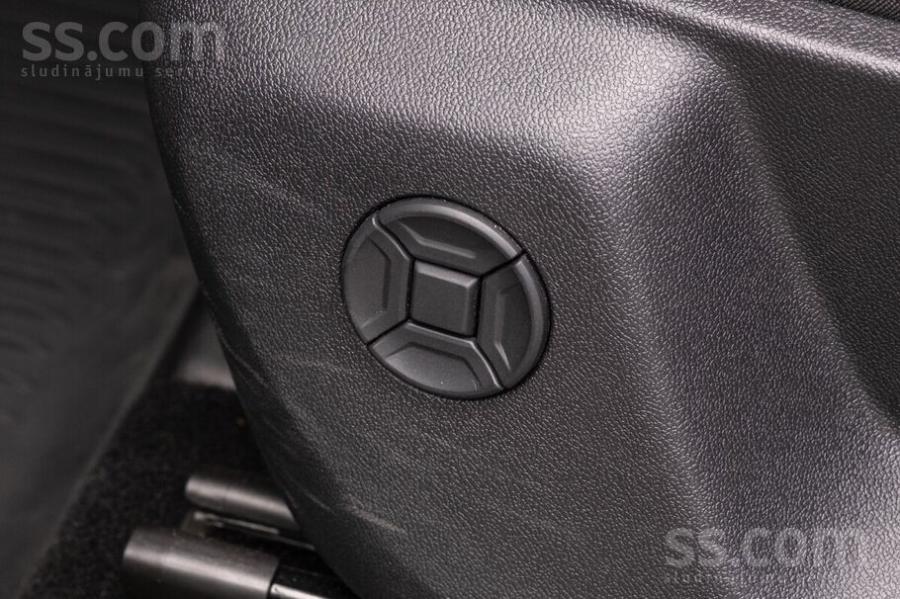 Volkswagen Tiguan 2024 Rīga, ar dzinēja tilpumu 1.50 L un nobraukumu 30 tūkst. km par 32950 €, foto 24 vietnē AUTOMOTO.COM.LV