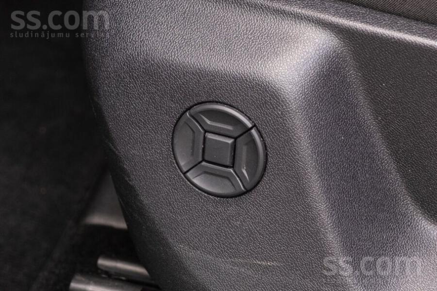 Volkswagen Tiguan 2024 Rīga, ar dzinēja tilpumu 1.50 L un nobraukumu 28 tūkst. km par 31950 €, foto 25 vietnē AUTOMOTO.COM.LV