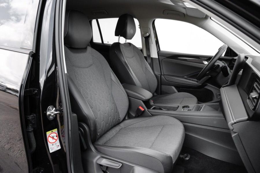Volkswagen Tiguan 2024 in Riga, with an engine capacity of 1.50 L and mileage of 46 thousand km for 31950 €, photo 7 on AUTOMOTO.COM.LV