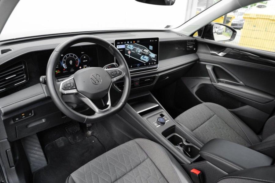 Volkswagen Tiguan 2024 in Riga, with an engine capacity of 1.50 L and mileage of 46 thousand km for 31950 €, photo 31 on AUTOMOTO.COM.LV