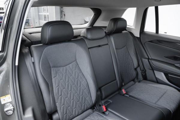 Volkswagen Tiguan 2024 in Riga, with an engine capacity of 1.50 L and mileage of 41 thousand km for 30900 €, photo 8 on AUTOMOTO.COM.LV