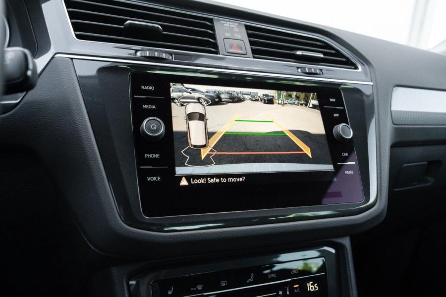 Volkswagen Tiguan 2024 Rīga, ar dzinēja tilpumu 1.50 L un nobraukumu 22 tūkst. km par 24800 €, foto 25 vietnē AUTOMOTO.COM.LV
