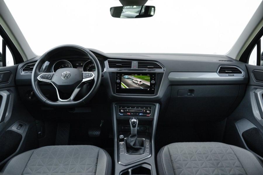 Volkswagen Tiguan 2024 Rīga, ar dzinēja tilpumu 1.50 L un nobraukumu 22 tūkst. km par 24800 €, foto 28 vietnē AUTOMOTO.COM.LV