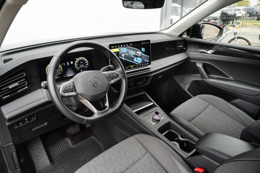 Volkswagen Tiguan 2024 Rīga, ar dzinēja tilpumu 1.50 L un nobraukumu 44 tūkst. km par 28500 €, foto 30 vietnē AUTOMOTO.COM.LV