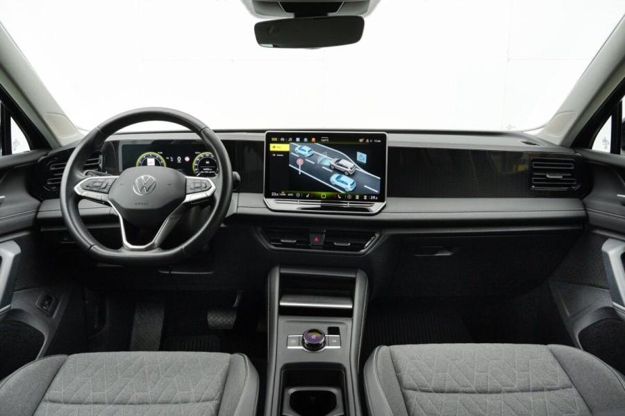 Volkswagen Tiguan 2024 Rīga, ar dzinēja tilpumu 1.50 L un nobraukumu 44 tūkst. km par 28500 €, foto 34 vietnē AUTOMOTO.COM.LV