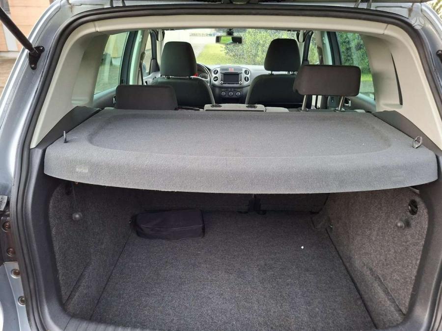 Green Volkswagen Tiguan 2008 in Ukmerge, with an engine capacity of 1.40 L and mileage of 241 thousand km for 4500 €, photo 15 on AUTOMOTO.COM.LV