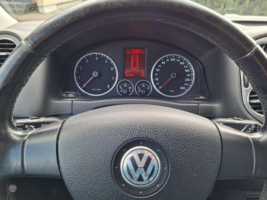 Zaļš Volkswagen Tiguan 2008 Ukmergė, ar dzinēja tilpumu 1.40 L un nobraukumu 241 tūkst. km par 4250 €, foto 9 vietnē AUTOMOTO.COM.LV