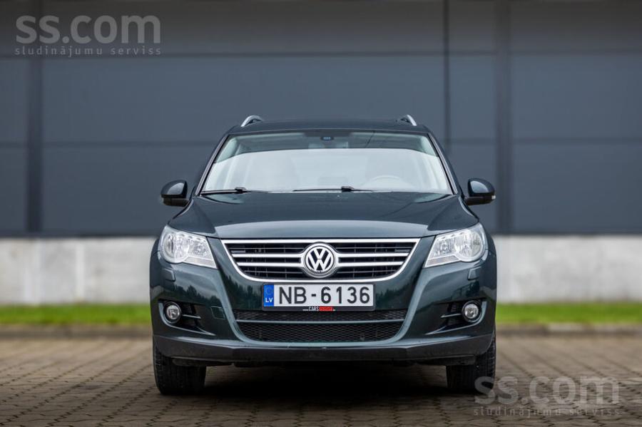 Green Volkswagen Tiguan 2010 in Riga, with an engine capacity of 2.00 L and mileage of 315 thousand km for 6990 €, photo 3 on AUTOMOTO.COM.LV
