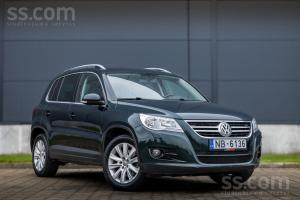 Green Volkswagen Tiguan 2010 in Riga, with an engine capacity of 2.00 L and mileage of 315 thousand km for 6990 €, photo 4 on AUTOMOTO.COM.LV