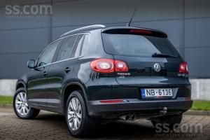 Green Volkswagen Tiguan 2010 in Riga, with an engine capacity of 2.00 L and mileage of 315 thousand km for 6990 €, photo 7 on AUTOMOTO.COM.LV