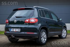 Green Volkswagen Tiguan 2010 in Riga, with an engine capacity of 2.00 L and mileage of 315 thousand km for 6990 €, photo 9 on AUTOMOTO.COM.LV