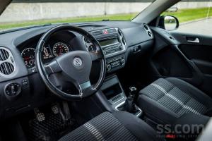 Green Volkswagen Tiguan 2010 in Riga, with an engine capacity of 2.00 L and mileage of 315 thousand km for 6990 €, photo 13 on AUTOMOTO.COM.LV