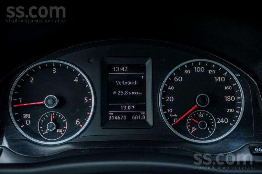 Green Volkswagen Tiguan 2010 in Riga, with an engine capacity of 2.00 L and mileage of 315 thousand km for 6990 €, photo 23 on AUTOMOTO.COM.LV