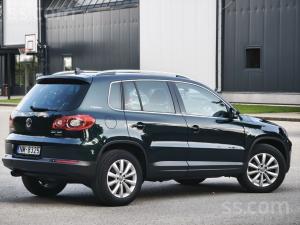 Zaļš Volkswagen Tiguan 2010 Rīga, ar dzinēja tilpumu 2.00 L un nobraukumu 201 tūkst. km par 7000 €, foto 3 vietnē AUTOMOTO.COM.LV