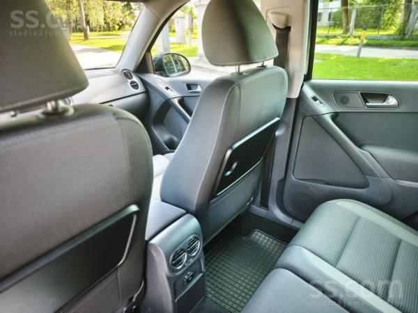 Zaļš Volkswagen Tiguan 2010 Rīga, ar dzinēja tilpumu 2.00 L un nobraukumu 201 tūkst. km par 7000 €, foto 9 vietnē AUTOMOTO.COM.LV