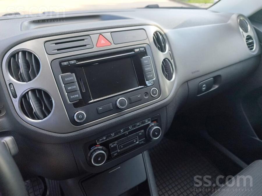 Zaļš Volkswagen Tiguan 2010 Rīga, ar dzinēja tilpumu 2.00 L un nobraukumu 201 tūkst. km par 7000 €, foto 11 vietnē AUTOMOTO.COM.LV