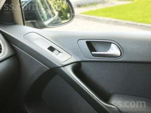 Zaļš Volkswagen Tiguan 2010 Rīga, ar dzinēja tilpumu 2.00 L un nobraukumu 201 tūkst. km par 7000 €, foto 15 vietnē AUTOMOTO.COM.LV
