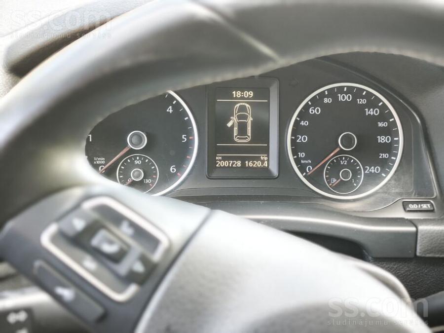 Zaļš Volkswagen Tiguan 2010 Rīga, ar dzinēja tilpumu 2.00 L un nobraukumu 201 tūkst. km par 7000 €, foto 19 vietnē AUTOMOTO.COM.LV