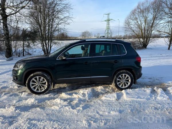 Green Volkswagen Tiguan 2012 in Riga, with an engine capacity of 2.00 L and mileage of 190 thousand km for 9150 €, photo 2 on AUTOMOTO.COM.LV