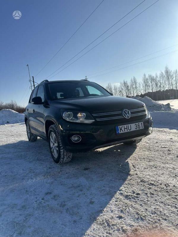 Zaļš Volkswagen Tiguan 2012 Viļņa, ar dzinēja tilpumu 1.97 L un nobraukumu 305 tūkst. km par 9100 €, foto 1 vietnē AUTOMOTO.COM.LV